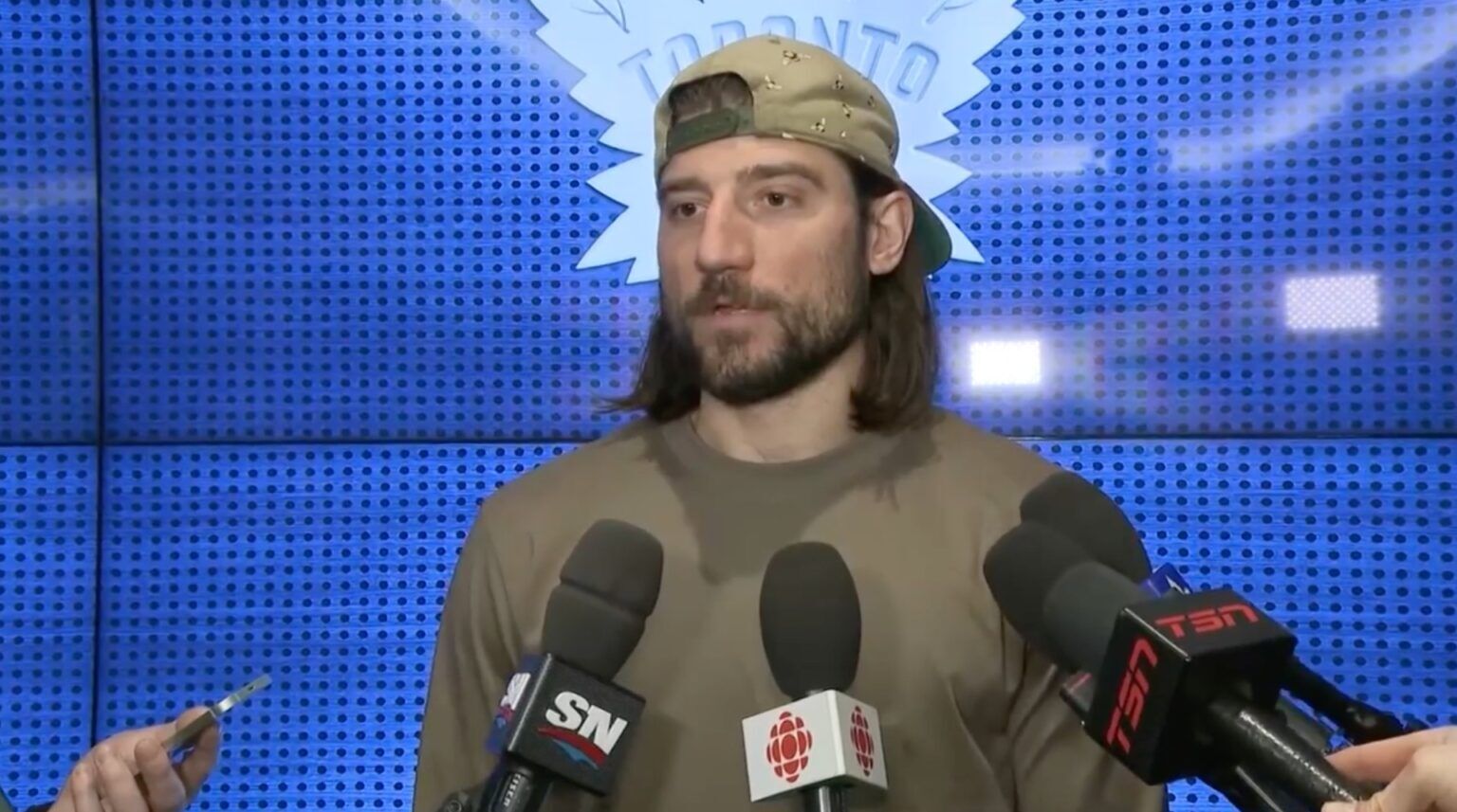 Chris Tanev reflects on his injury in Philadelphia: "It was a bit of a ...
