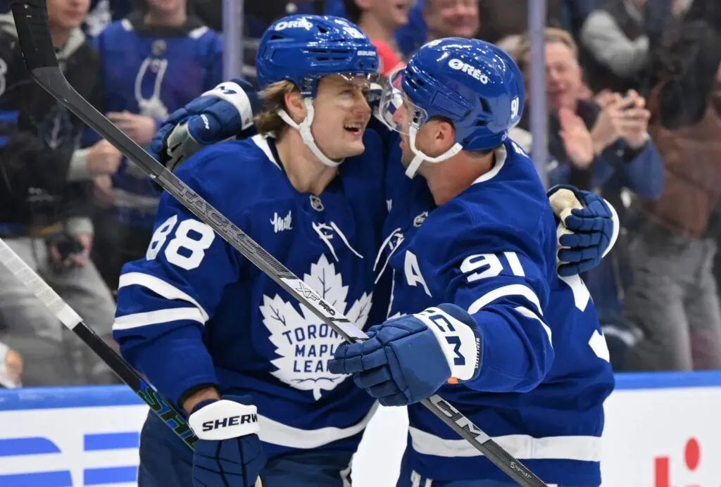 Game Review: William Nylander scores in both teams' nets, Maple Leafs ...