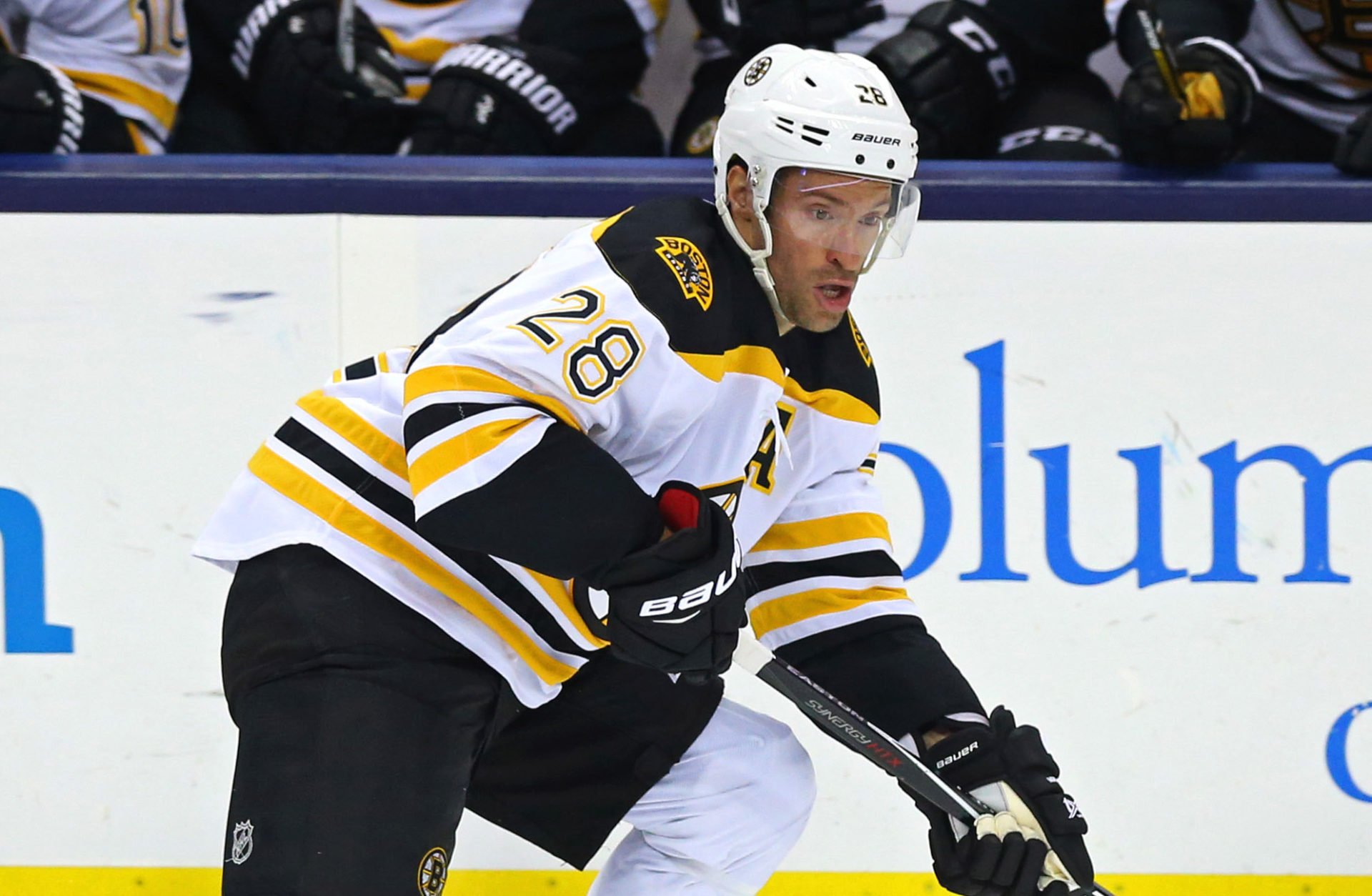 Report: Toronto Maple Leafs front runners on Dominic Moore, Ron Hainsey